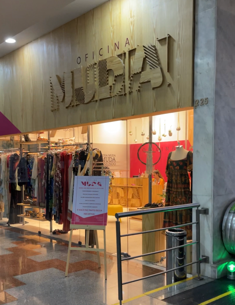 Fui conhecer a loja de upcycling que vende farm – Moda pé no chão